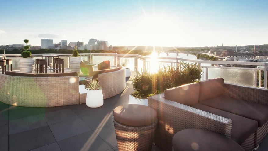 25 DC Bars with a View - FamousDC